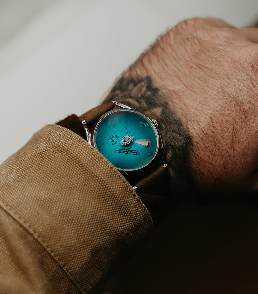 Beam me up! | UFO watch | Xavier Broche X Mr Jones Watches